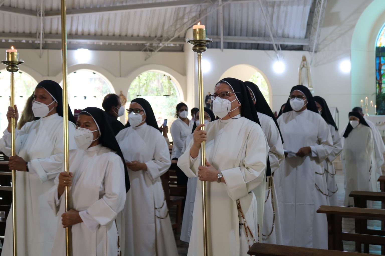 PRIMERA PROFESIÓN DE NUESTRAS HERMANAS EN EL DÍA DE LA INMACULADA ...